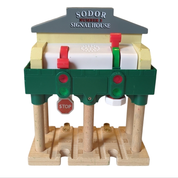 Thomas & Friends | Toys | Thomas Friends Sodor Signal House Number 3 ...